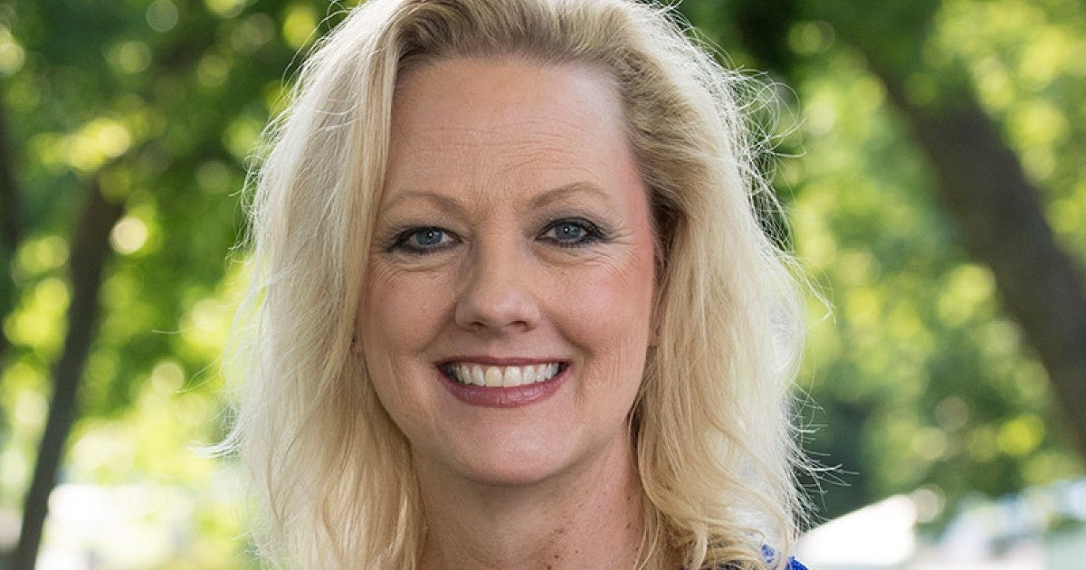 Sara Amundson | Humane World for Animals