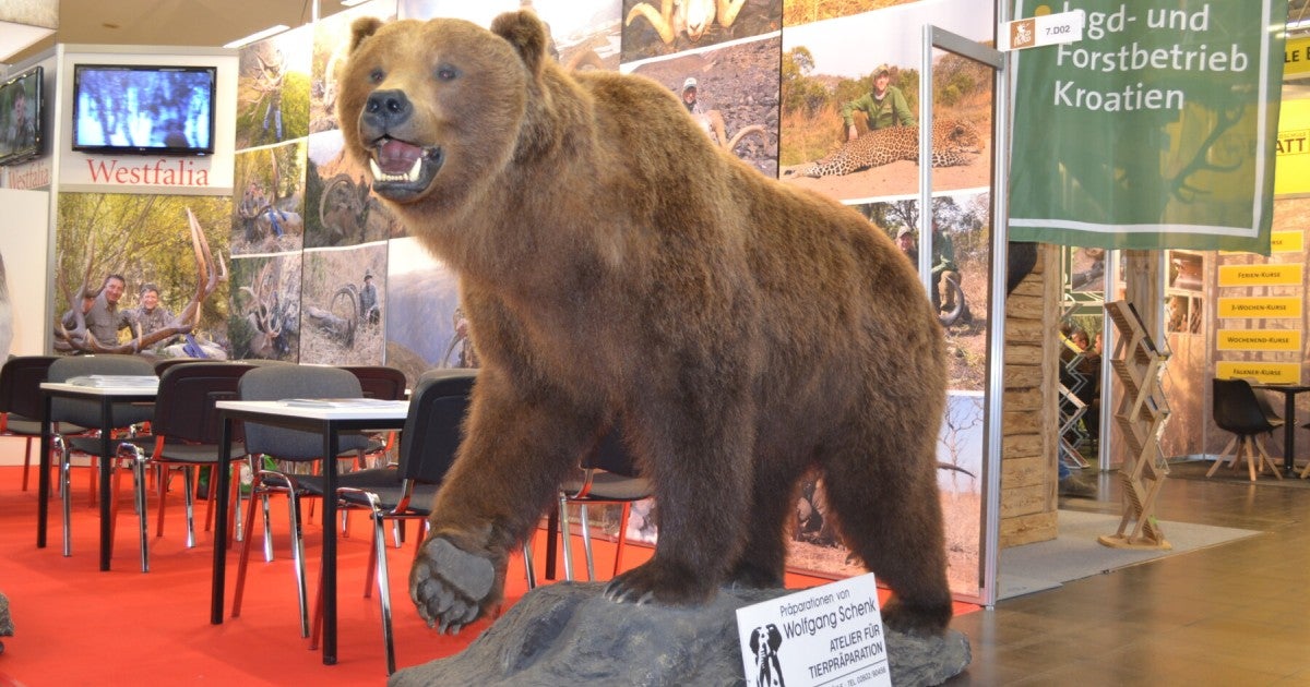 Largest hunting fair in the EU takes place in Dortmund, Germany ...